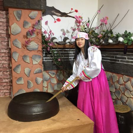 Siying, Female, 29 Years old, Model, Actor, Singer, Dancer, Extra