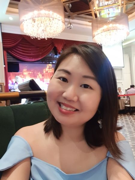 Clara, Female, 43 Years old, Actor, Extra