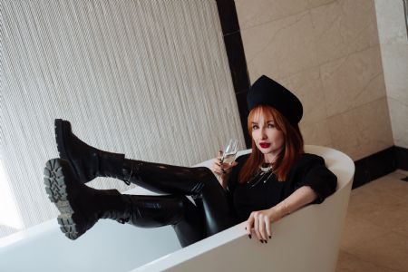 Daria, Female, 35 Years old, Singapore, Model, Actor, Singer, Dancer, Extra